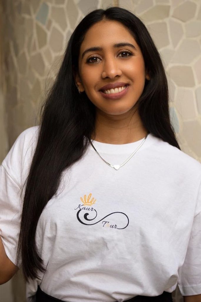 Barcelona Tour Guide - Kaur Tour